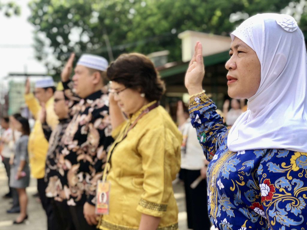 Univ joins ASEAN-themed flag-raising ceremony | Eastern Visayas State ...